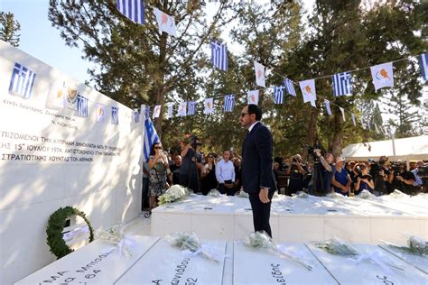 Τιμήθηκαν οι πεσόντες υπέρ της Δημοκρατίας και της πατρίδας 50 χρόνια από το πραξικόπημα