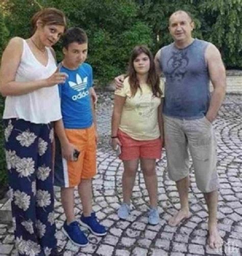 ВСИЧКИ ВЪН Злобата на Румен Радев разединителя на нацията Информационна агенция ПИК