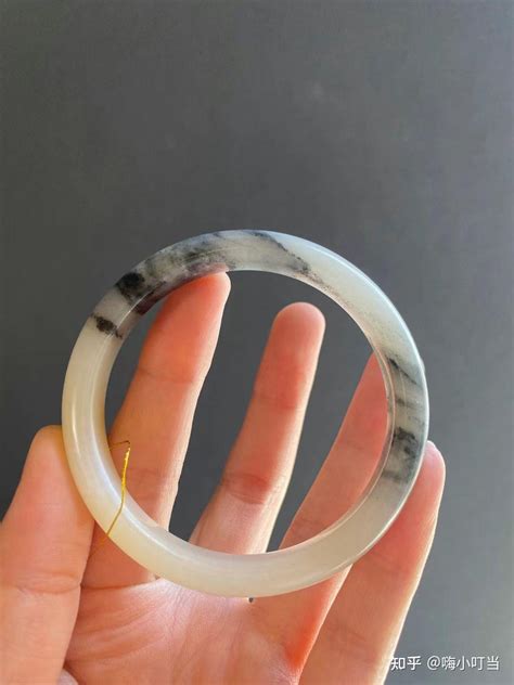 如何挑选精致优雅的手镯？ 知乎