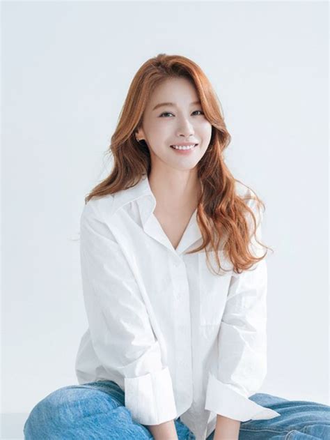 더쿠 유인영 냉미녀 이미지 벗었다…독수리로 보여준 새로운 매력