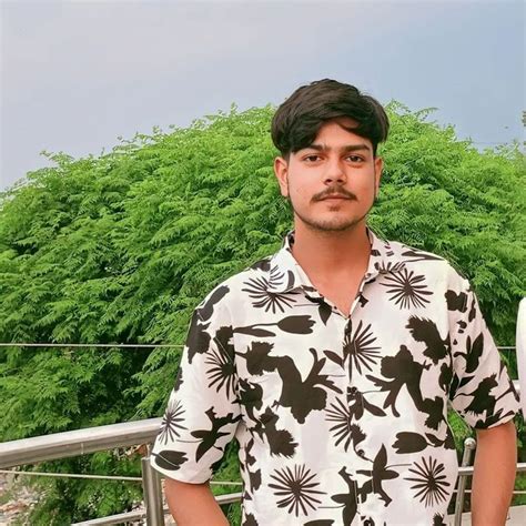 Ahtesham Qureshi Ahte Aric • Threads Say More