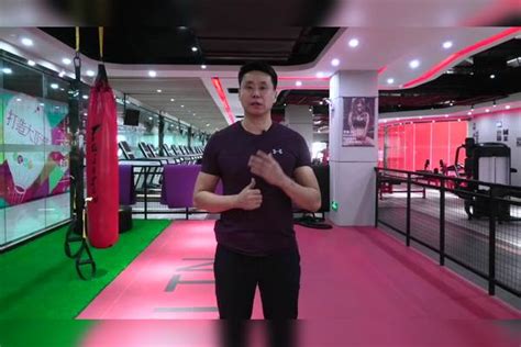 1个特别的腹肌训练动作，能提高核心稳定，还可预防运动损伤动作腹肌核心