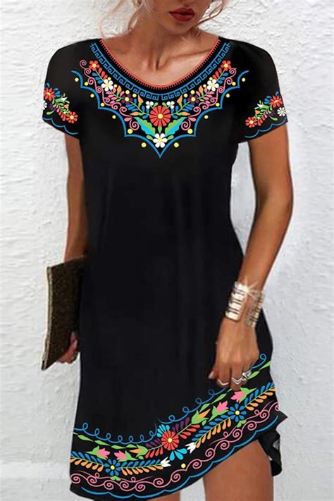 Bohemian Embroidered Short Sleeve Black Dress Curvedream