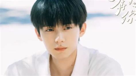 4 Rekomendasi Drama Zhou Yi Ran Pemain When I Fly Towards You