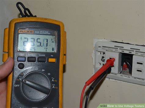 How To Use A Voltage Tester