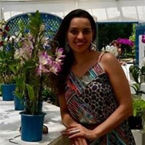 Stream Camila Bitar Music Listen To Songs Albums Playlists For Free