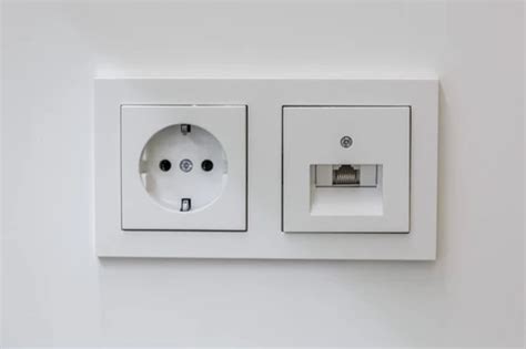 Белые розетки и выключатели Schneider Electric Atlas Design (Атлас ...