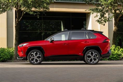 2025 Toyota Rav4 Hybrid And Plug In Hybrid Visual Tour Sleek Design