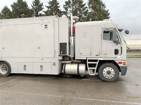 You Can Buy This 27 Ton Fbi Mobile Command Center Truck Zerohedge