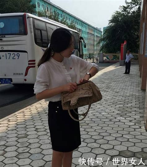 朝鲜姑娘真没那么保守，平壤丝袜短裙美女随处可见！