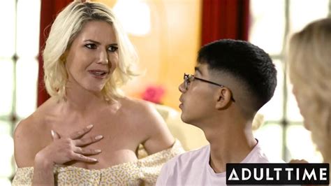 Sexo Coroas Vagabundas Gostosas Trepando Com Jovem Pirocudo Cnn Amador