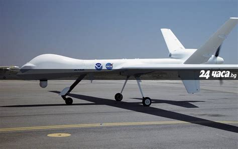 Удар на дрон е подпалил петролен резервоар на руско летище до границата с Украйна