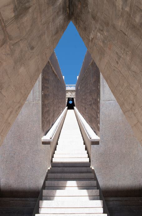 Star Axis Charles Ross Studio