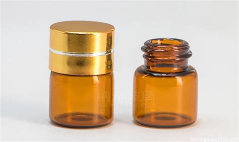 厂家现货1ml 5ml茶色精油瓶 精油分装瓶3ml 试用装玻璃瓶小样瓶 阿里巴巴