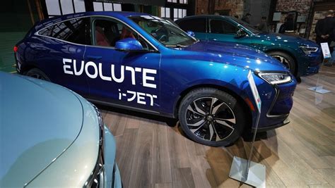 Продажи электромобилей в России резко выросли