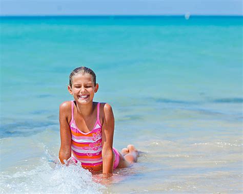 Cute Ocean Waves Background Images Hd Pictures And Wallpaper For Free Download Pngtree