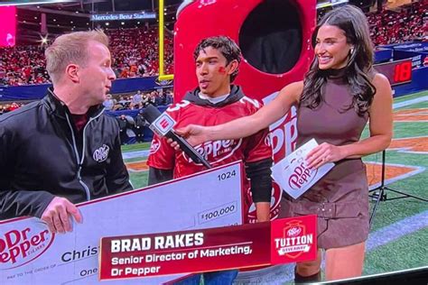 Espn Reporter Goes Viral And Gets Marriage Requests — Fans Disappointed To Learn Shes Already