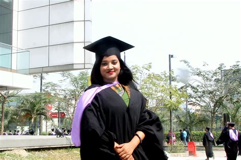 Tahmina Naznin Medium