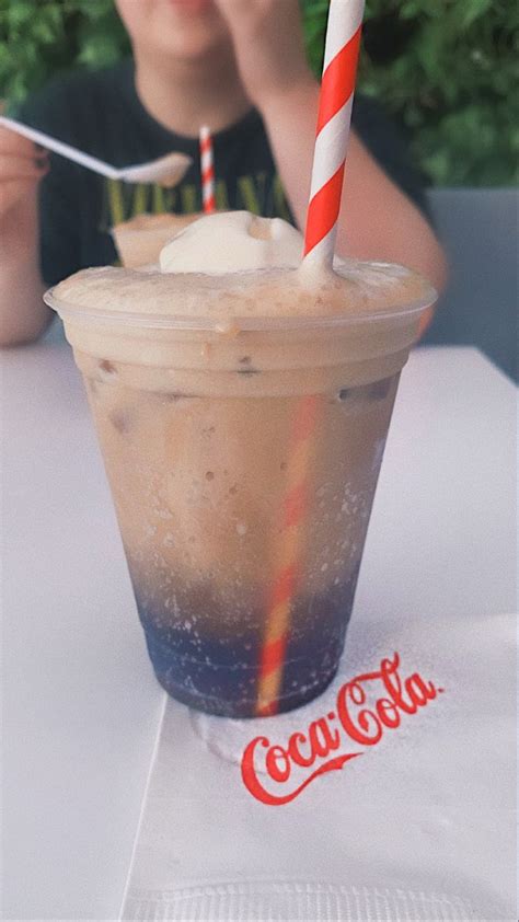 You Can Get This ADULT COCA COLA FLOAT At DISNEY Yummy Food Yummy Food