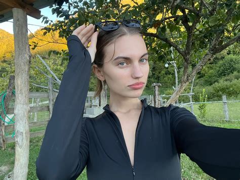 Holly Bunny Hoolybu • Instagram Photos And Videos