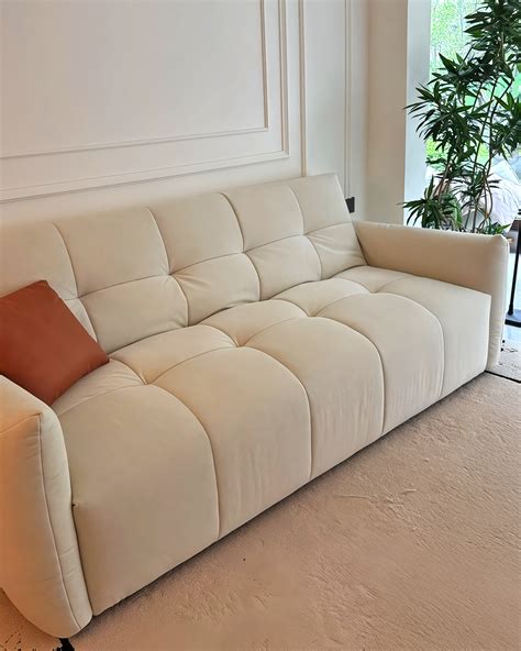 린지홈 가구 And 소파 브랜드 공간에 자연스러운 품격을 더하다 브리튼 홈카페 오크 원목 코너 수납장 비어 있는 코너 공간 어떻게 활용하고 계신가요 브리튼 홈카페