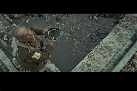 گریم عجیب بازیگر پوست شیر در یک فیلم جهنمی جنگ چه بلایی سر آدم‌های بی