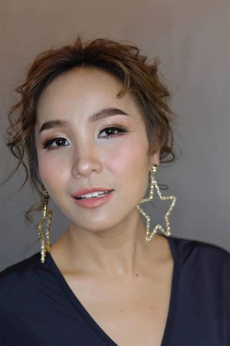 ប្លែកភ្នែក ឈិត សុវណ្ណបញ្ញា តែងខ្លួនឈុតប្រពៃណី ពិតជាស្អាតខ្លាំង ត្រៀមចេញmvថ្មី Khmerload