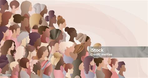 다문화 여성과 소녀들 세로 전면 및 프로필 보기 실루엣 여성의 날 다양한 문화의 여성 사회 공동체 평등 동료 권한 부여 또는 포용 기치 여자에 대한 스톡 벡터 아트 및 기타