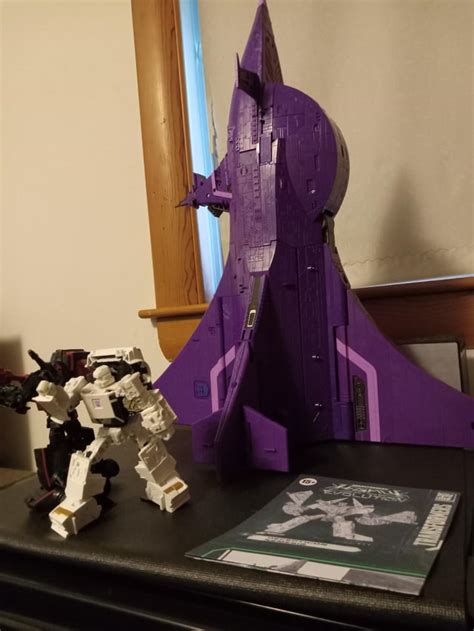 Titan Class Nemesis R Transformers