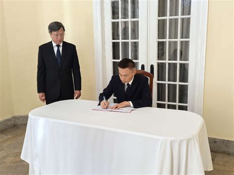 驻古巴大使华昕赴越南驻古使馆吊唁阮富仲逝世中华人民共和国驻古巴共和国大使馆
