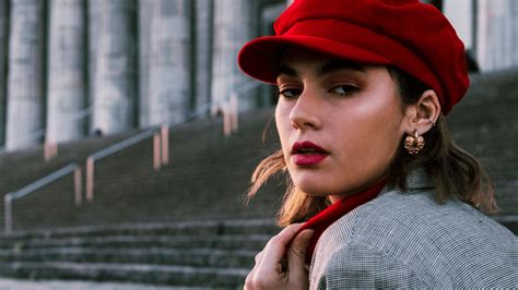 Наймодніші головні убори зими 2025 про які варто знати Читайте на Ukr Net