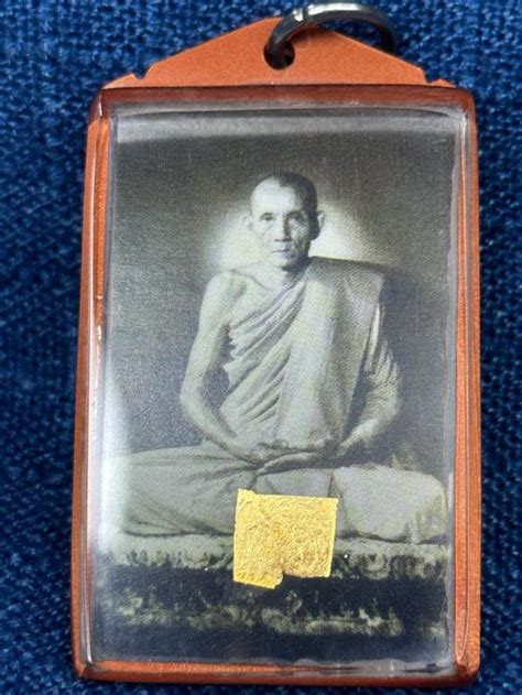 รูปถ่ายหลังตะวัน ปี2558 หลวงพ่อกวย วัดโฆสิตาราม ชัยนาท บูชา4900บาท ประกันแท้มีปลายทางไม่นัดรับ