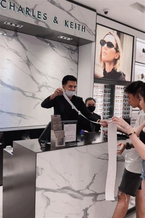 រកណាបាន ថុល សុភិទិ ជះលុយជូនគូស្នេហ៍ ទិញប្រ៊េនៗ សឹងអស់ពីហាង Khmerload Cambodia Latest News