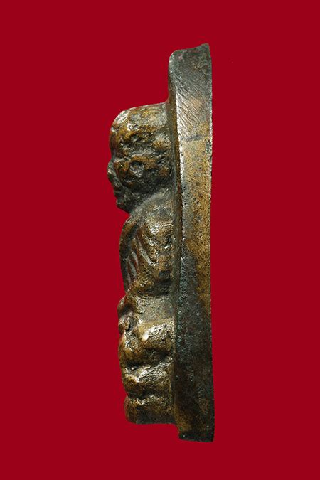 หลวงปู่ทวด เตารีดใหญ่ พิมพ์เมฆพัด เนื้อโลหะผสม