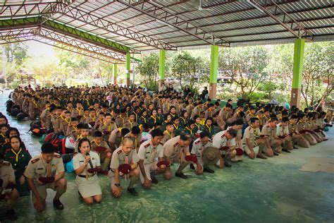 ประมวลภาพกิจกรรมการเข้าค่ายพักแรมลูกเสือเนตรนารี สามัญรุ่นใหญ่ ชั้นมัธยมศึกษาปีที่ ๑ ณ ค่าย