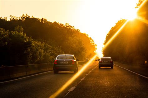 혼잡 한 시간에 자동차 교통 교통 체증 부쿠레슈티 루마니아 2021년 일몰에 도로에 자동차 교통 체증 0명에 대한 스톡 사진 및 기타 이미지 Istock