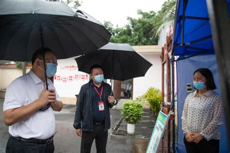 四川自贡大安区委书记彭长林慰问疫情防控工作一线腾讯新闻