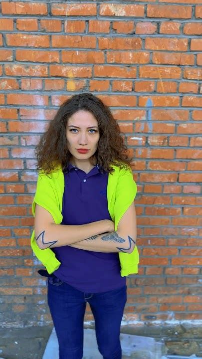 Сидишь такой в комнате а тут… шиза шизофрения Shorts галлюцинации бред психиатр Youtube