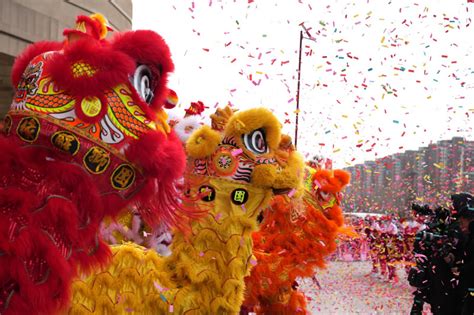 多图金凤区：鼓乐喧天闹元宵 龙腾狮舞庆丰年