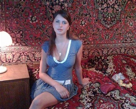 ロシア人美女の自撮りがエロすぎる ⇒ ただし全員の背景に…（画像） ポッカキット