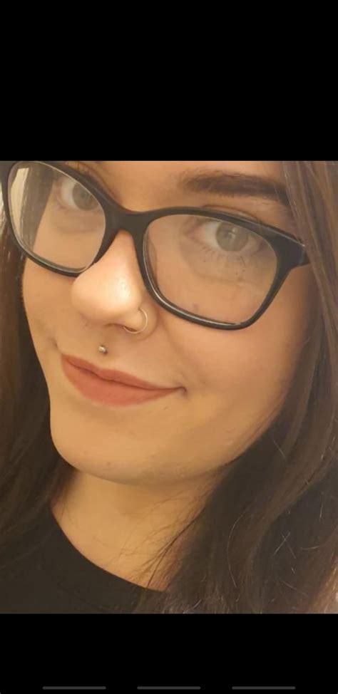 W Yorkshire Uk Nerdy Petite Irl To Share And Expose Rgeiletrekmaatjess