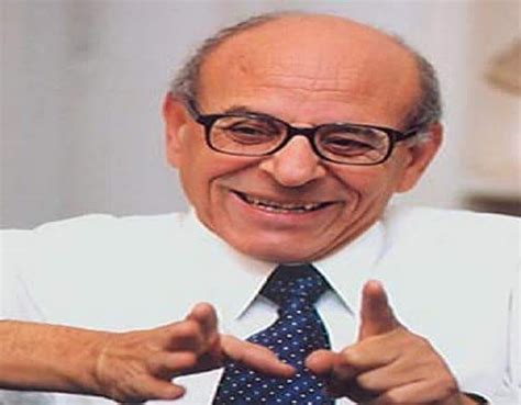 دكتور عبد العزيز حموده أستاذ الأدب الإنجليزي بجامعة القاهرة