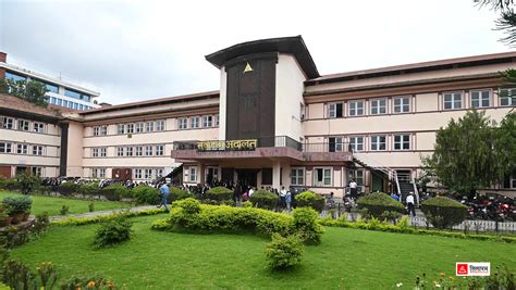 टीकापुर काण्डका दोषीको कैद मिनाहा गर्ने निर्णयमा सर्वोच्चले दियो कारण देखाऊ आदेश