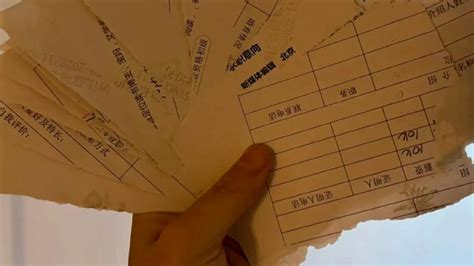 女子被面试官当面撕毁简历，公司回应：本意是销毁不是侮辱 七环视频 澎湃新闻 The Paper