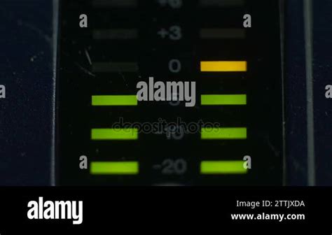 Analog Level Meters Stock Videos And Footage Hd And 4k Video Clips Alamy