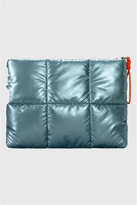 Funda Notebook Celeste Acolchada Con Correa Desmontable