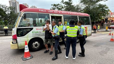秀茂坪奪命車禍｜疑小巴衝力大 死者被撞到面目全非 夫盼為妻討回公道 星島日報