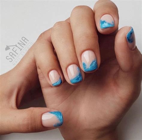 Цветной френч топ 7 летних идей разноцветного французского маникюра Волнистый дизайн ногтей
