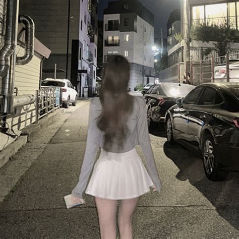 찰랑슬림 여리핏 브이넥 크롭 간절기 슬림핏 긴팔 면 얇은가디건 봄가디건 여름가디건 살안타템 에이블리