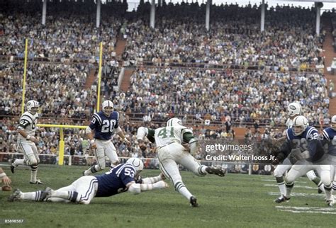 New York Jets Matt Snell In Action Rushing Vs Baltimore Colts News
